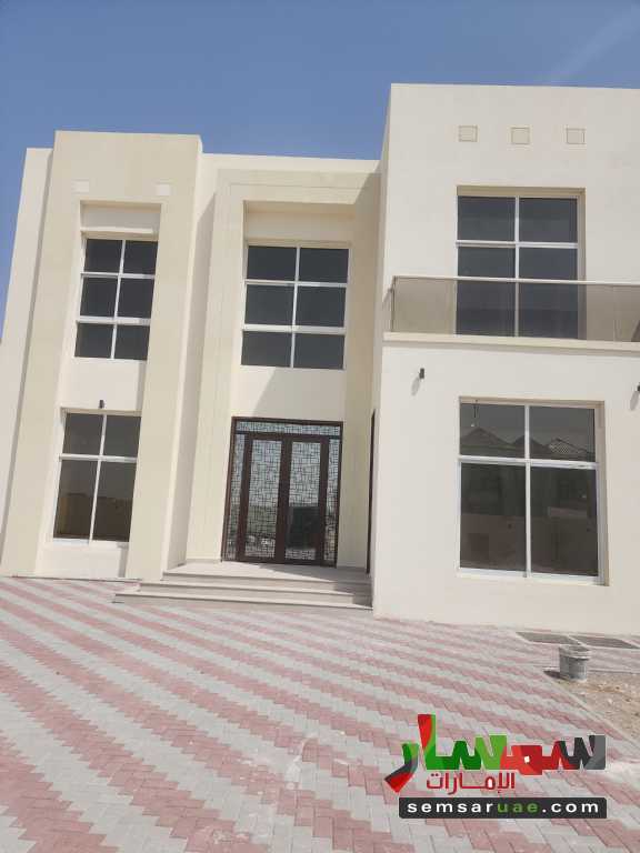 By Photos Villa modern in al aweer 1 near to road for rent Dubai ...